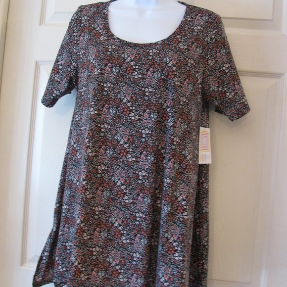 LuLaRoe | Tops | Lularoe Perfect T Small Nwt Black With Small Flowers ...